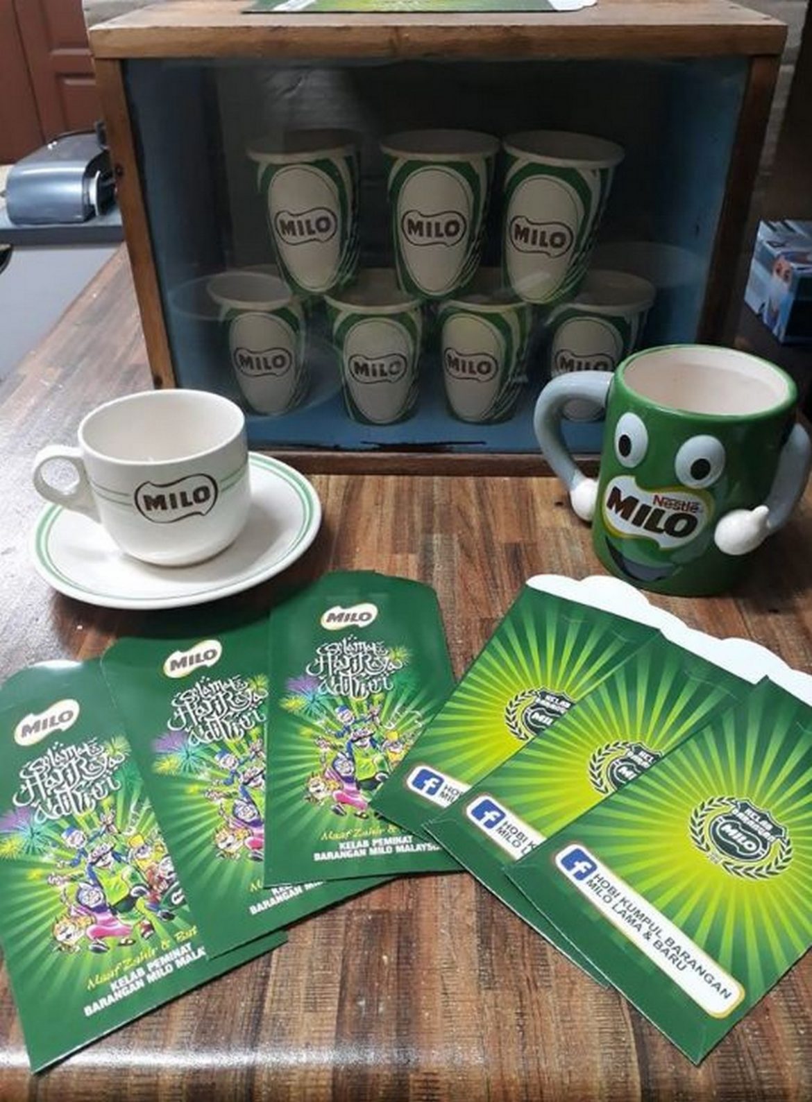 Malaysia MILO Man with All Milo Collection Since the 1950s ...