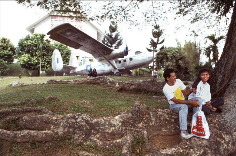 These Vintage Photo of Malaysian in KL back in the 90s will Transport ...